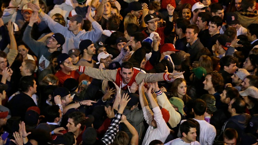 Boston Fans Celebrate World Series Victory – NBC4 Washington