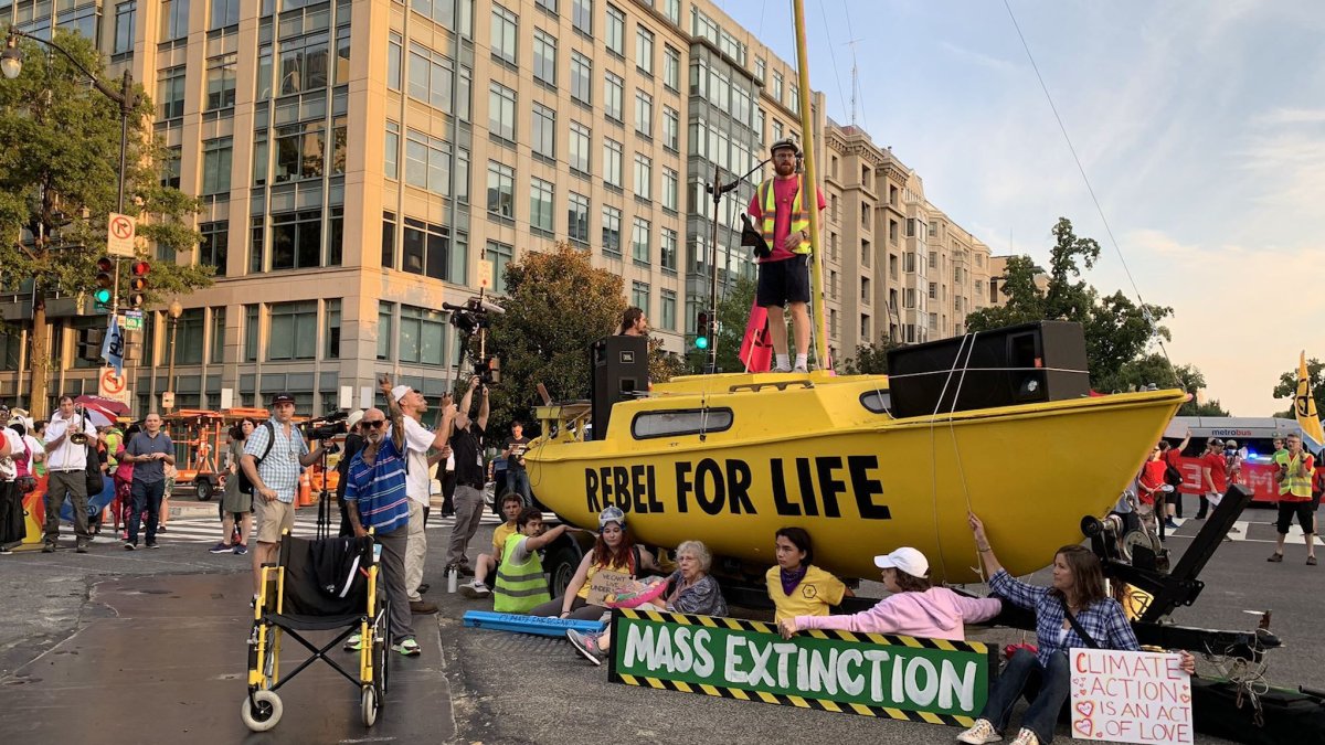 ‘Climate Emergency’ Banners to Appear Across DC Area – NBC4 Washington