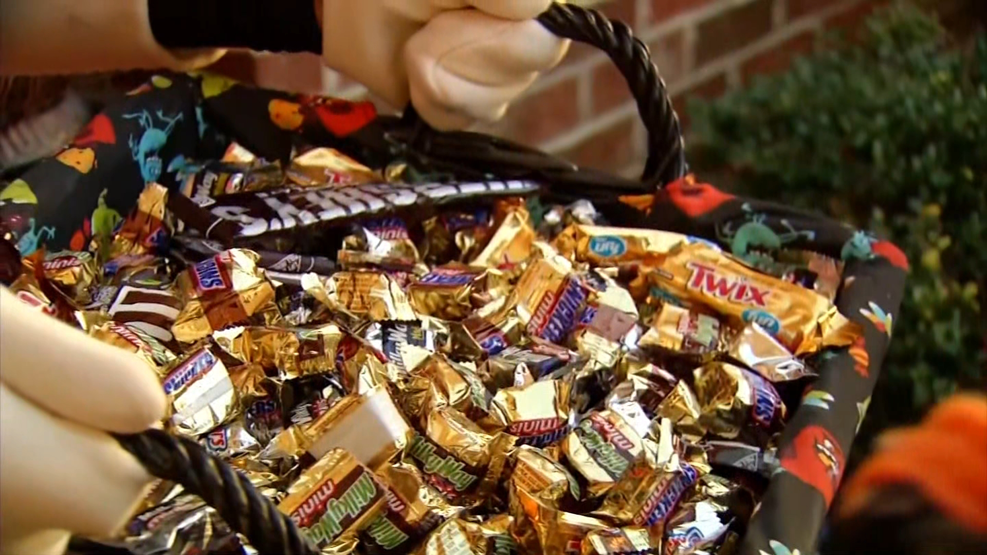 No, You Don’t Need to Worry About Drugs in Your Kids’ Halloween Candy ...