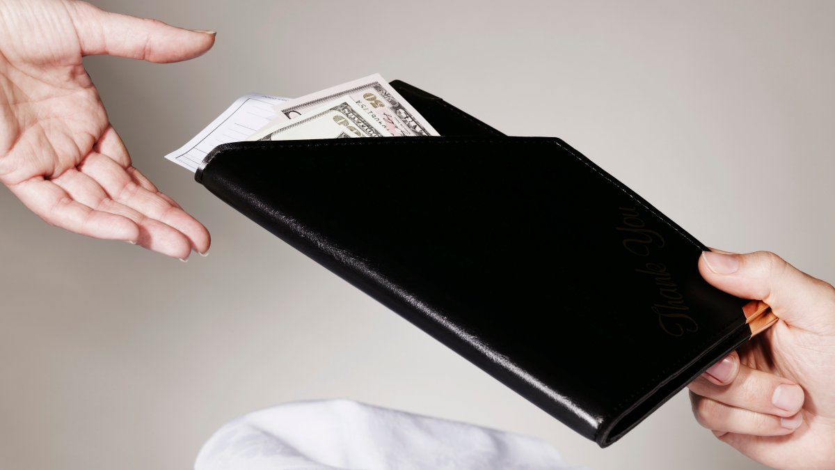 Who qualifies for no tax on tips and overtime pay? – NBC4 Washington