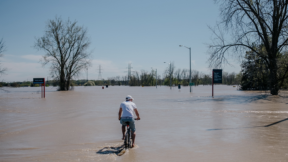 Trump Declares Emergency for Flooded Michigan Communities – NBC4 Washington