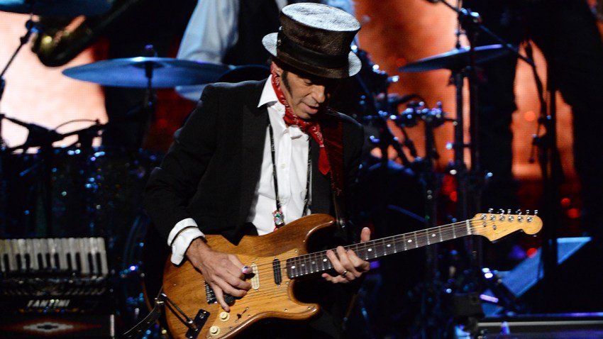 DC-Area Guitar Hero Nils Lofgren Talks About Playing With Springsteen ...