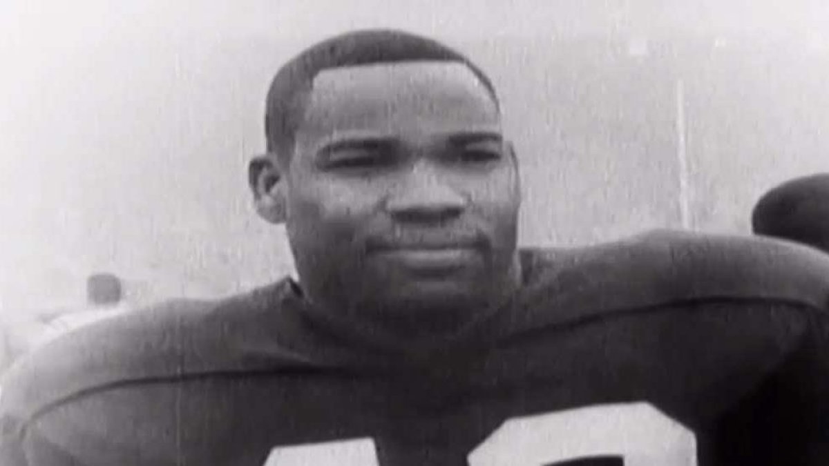 Remembering Redskins Hall of Famer Bobby Mitchell – NBC4 Washington