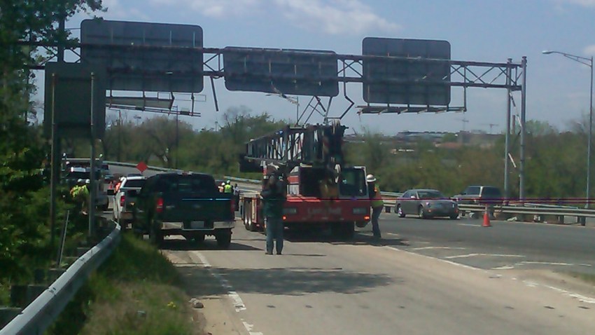 Dump Truck Hits Overhead Sign on Route 295 – NBC4 Washington