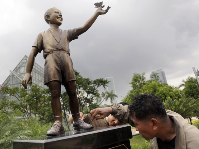Introducing the Obama Statue – NBC4 Washington