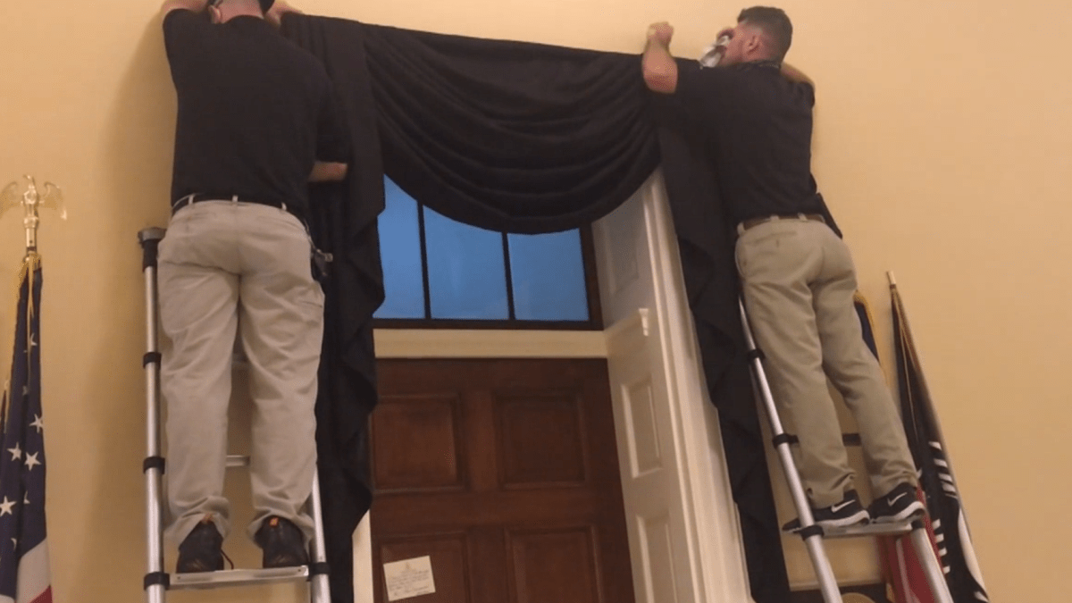Black Bunting Installed Outside John Lewis’ Congressional Office – NBC4 ...