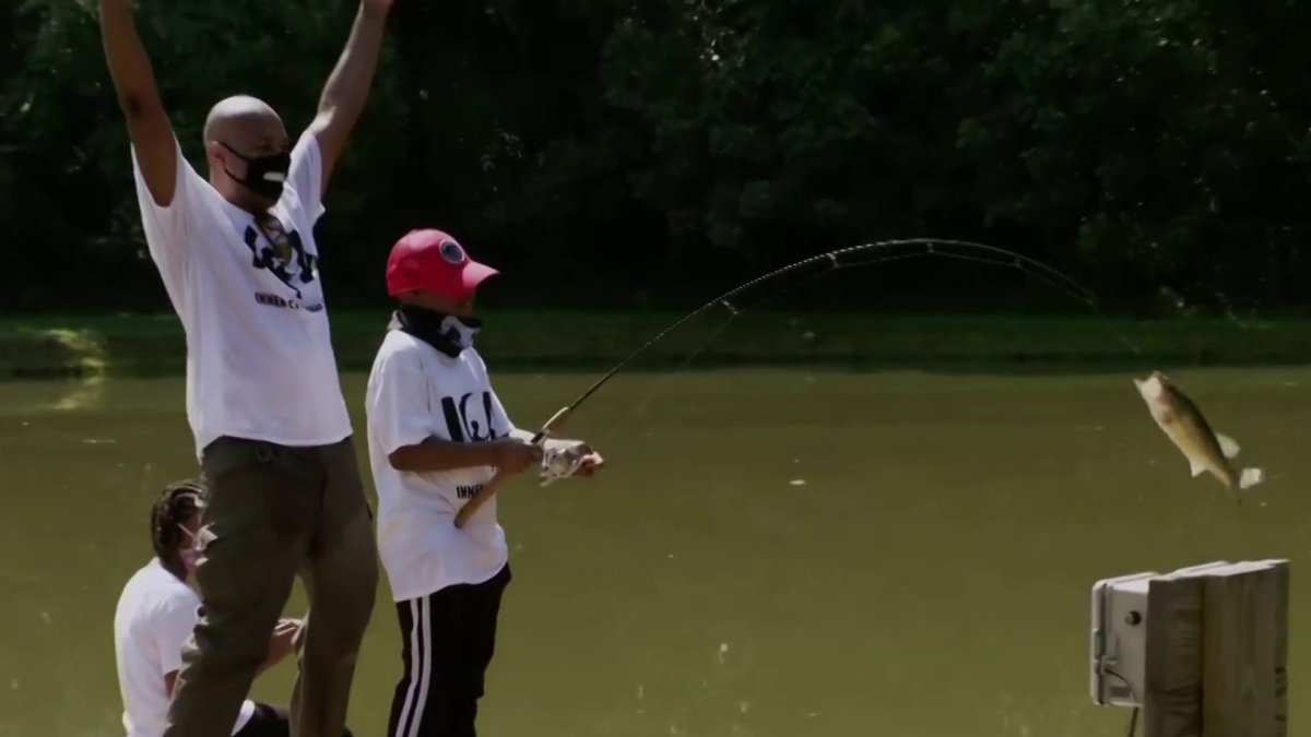 DC Teacher Uses Stimulus Check to Start Nonprofit, Take At-Risk Kids on ...