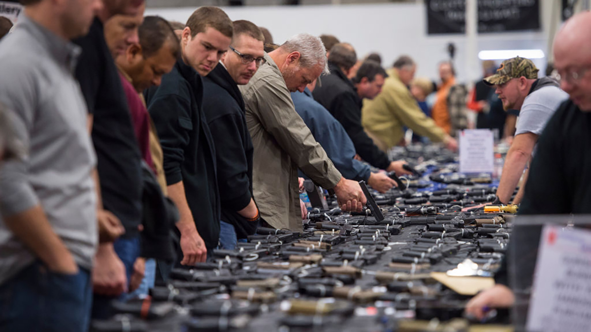 Judge: Virginia Pandemic Restrictions Apply to Gun Show – NBC4 Washington