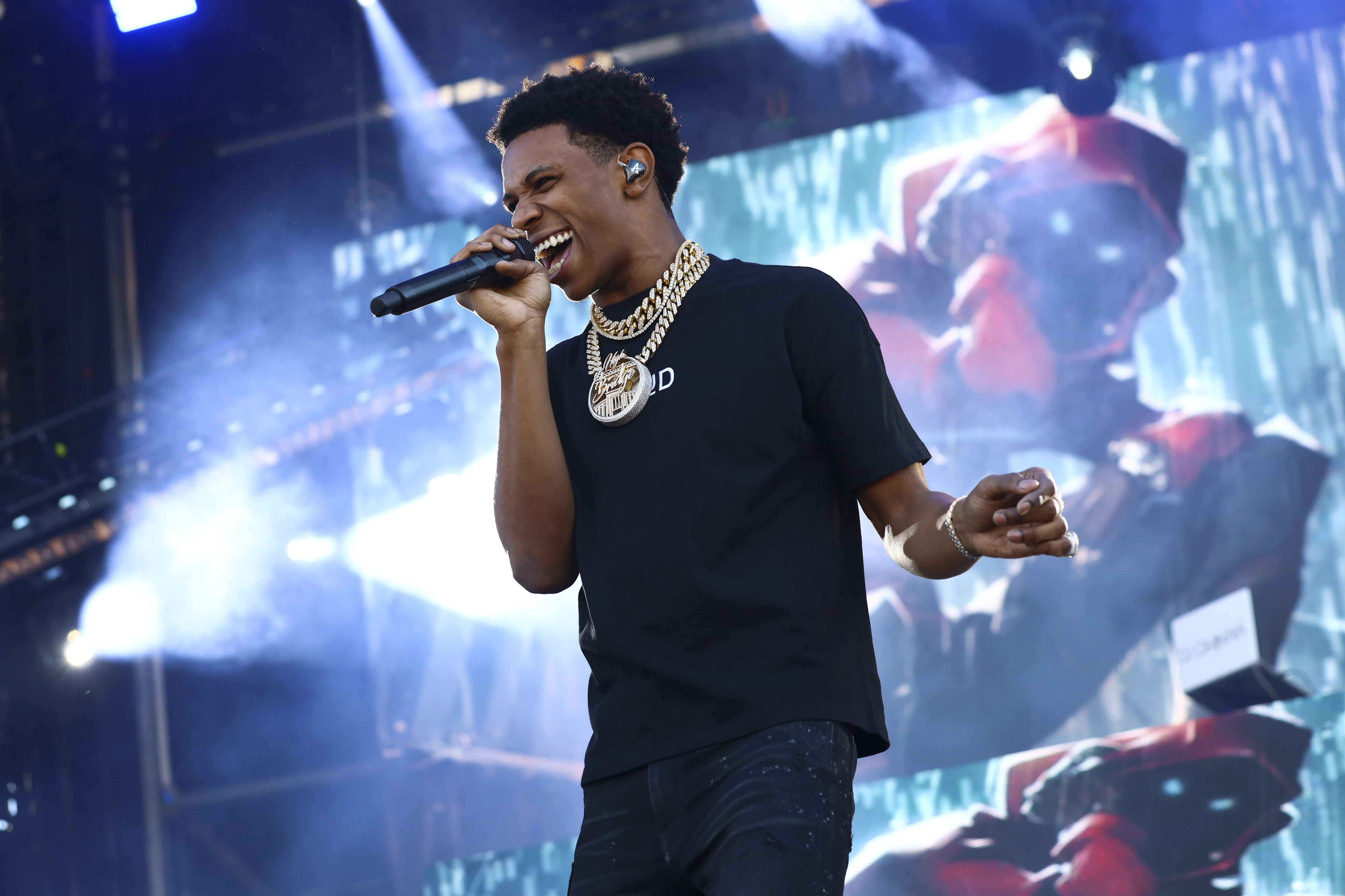 Rapper A Boogie Wit Da Hoodie Arrested in NJ on Gun, Drug Charges ...