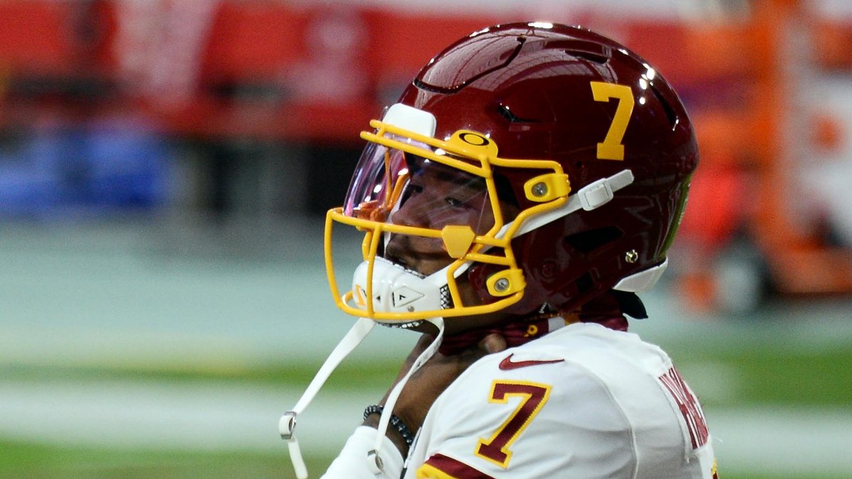 Dwayne Haskins Replaces Alex Smith in Second Half Vs. San Francisco ...