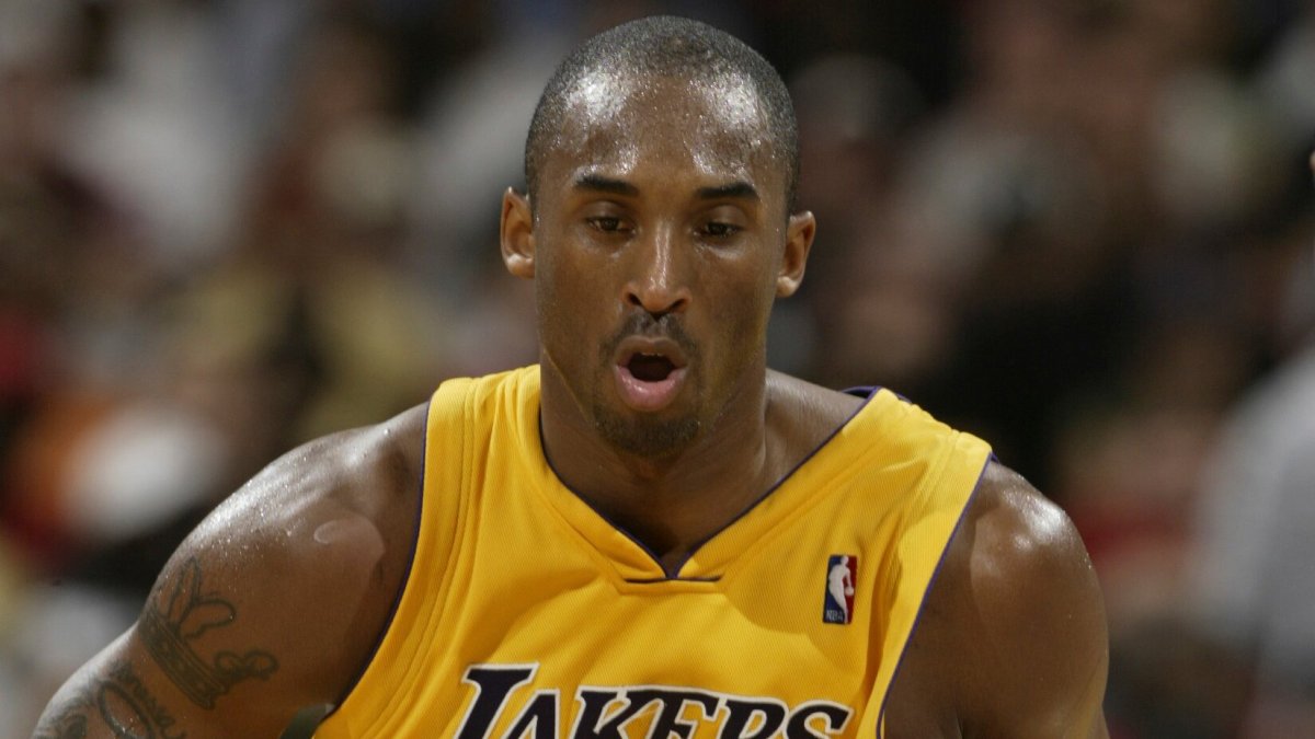 The Story of When Gilbert Arenas Trash-Talked Kobe Bryant and Paid the ...