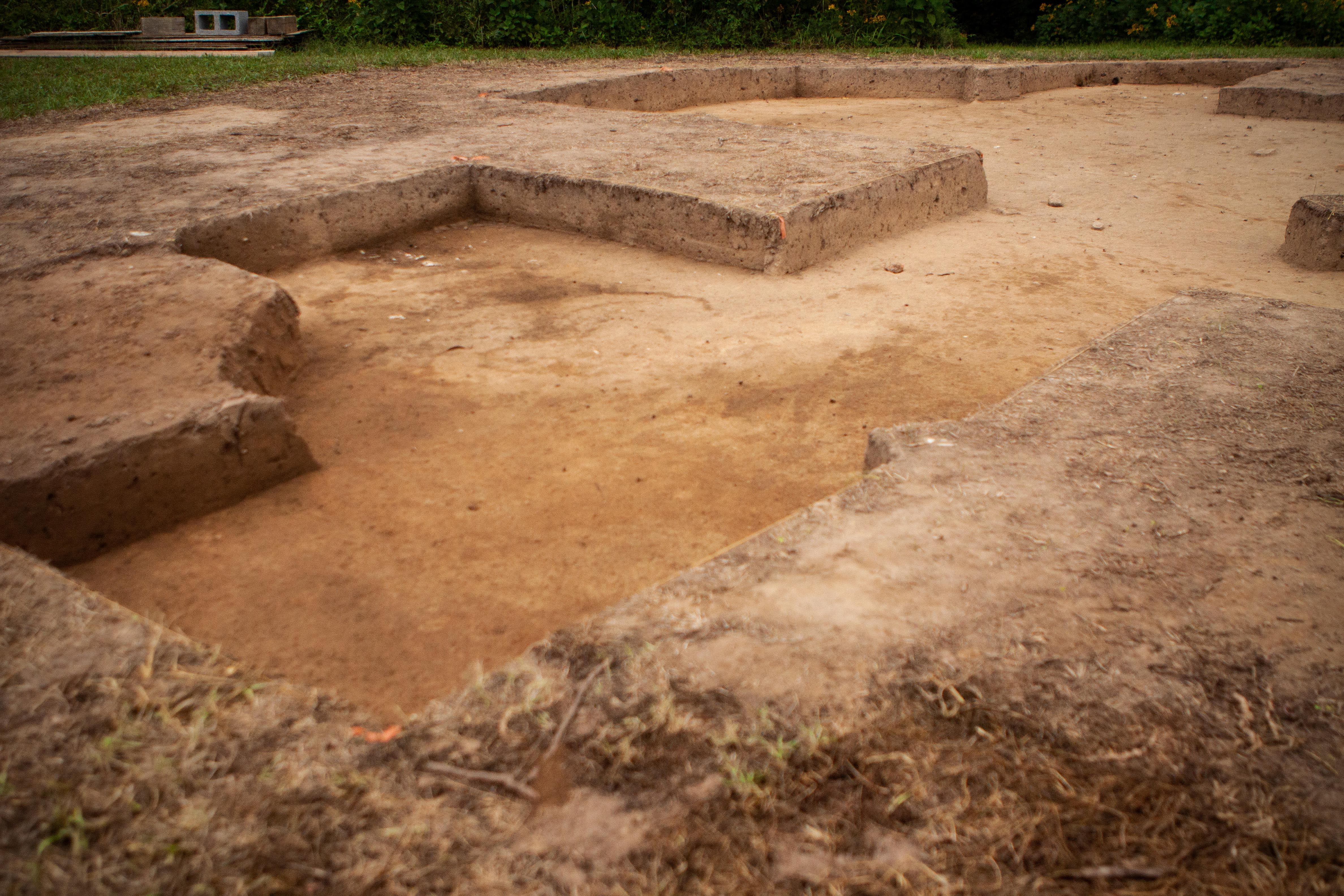 Photos: Archaeologists Uncover Lost Colonial Fort in Maryland – NBC4 ...