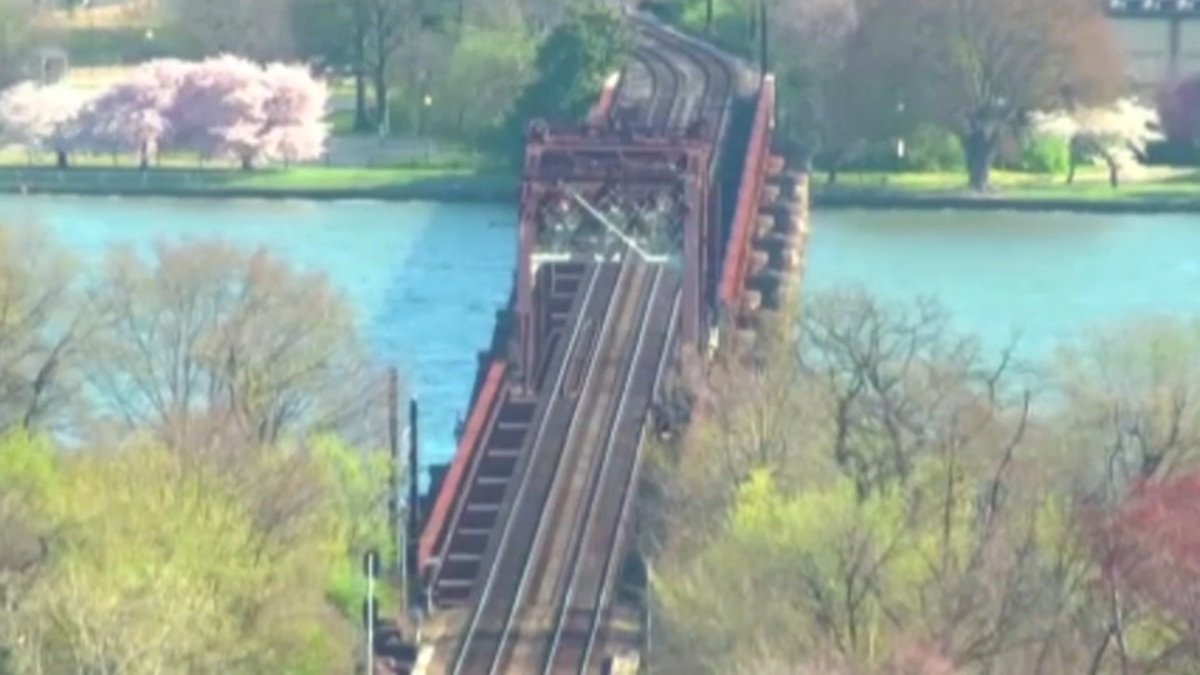 Northam, Buttigieg Announce $4 Billion Deal With Amtrak, CSX – NBC4 ...