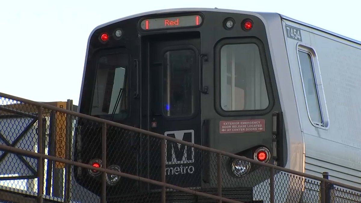 Disabled Metro Train Strands 100 Riders on the Red Line – NBC4 Washington