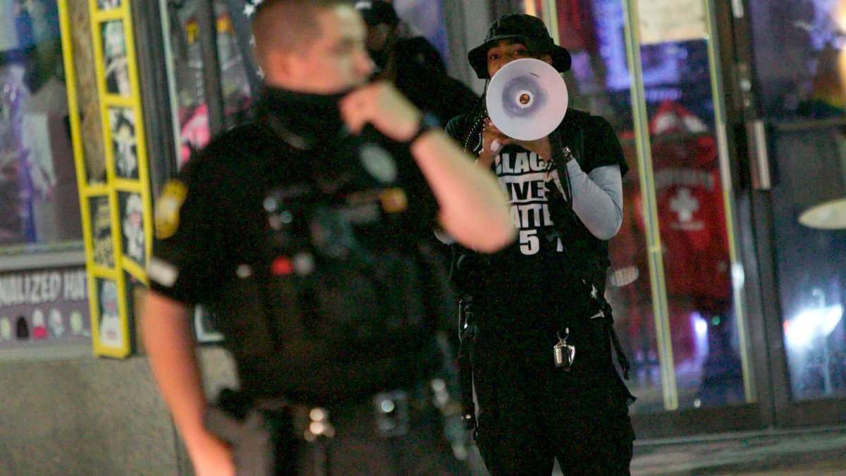 Donovan Lynch Shooting: Virginia Beach, Officer Sued for $50M – NBC4 Washington