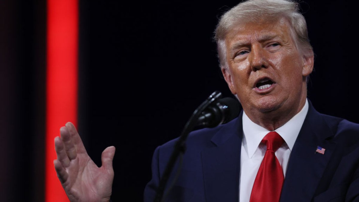 Donald Trump Planning Return to Social Media With His Own Platform ...
