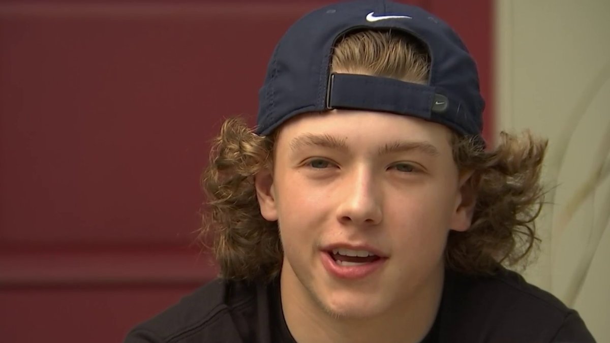 Hockey Player Scores Championship-Winning Goal 1 Year After Mom’s Death ...