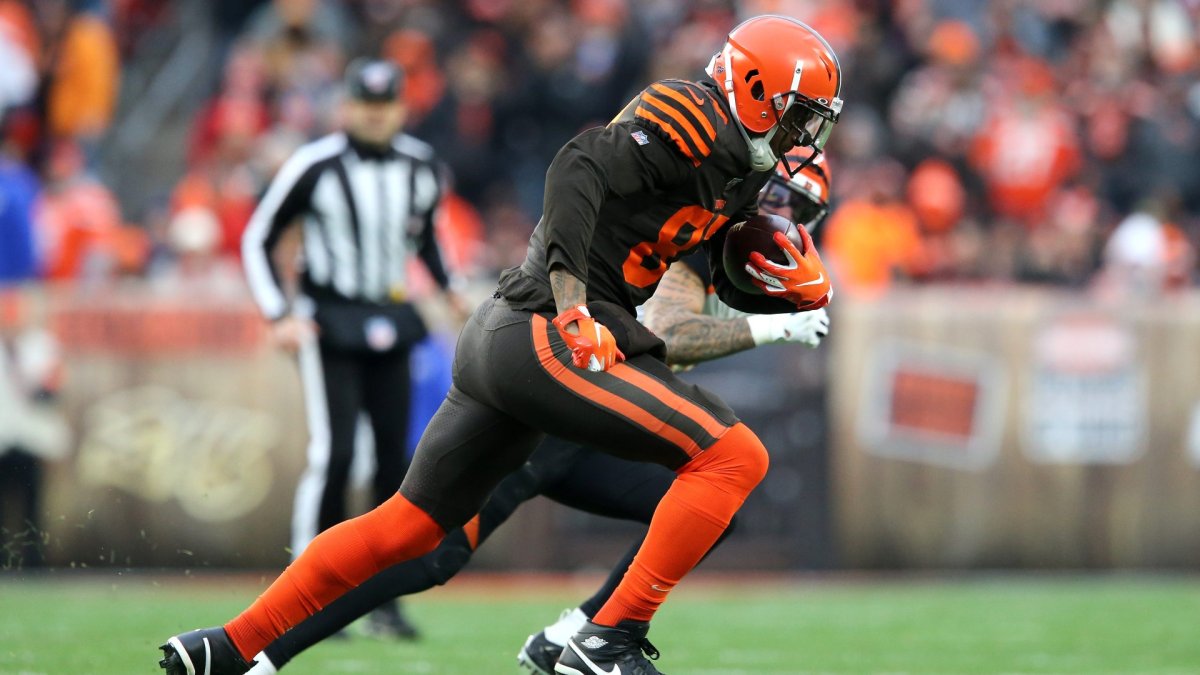Washington Football Team Adds Ricky Seals-Jones to Mix at Tight End ...