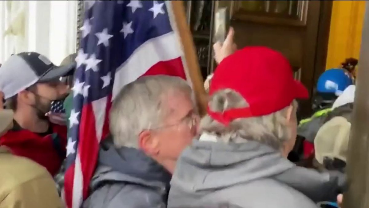 Alleged Oath Keeper Agrees to Plead Guilty for His Role in Jan. 6 ...
