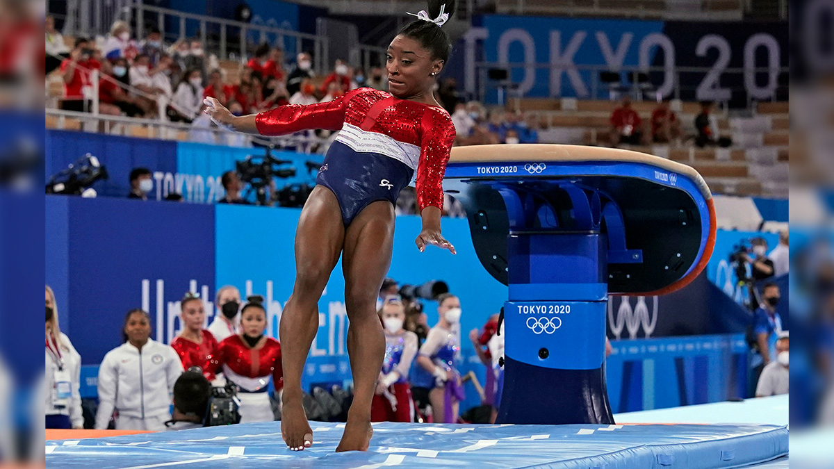 Video: Watch Simone Biles’ Vault Before She Left Team Event – NBC4 ...