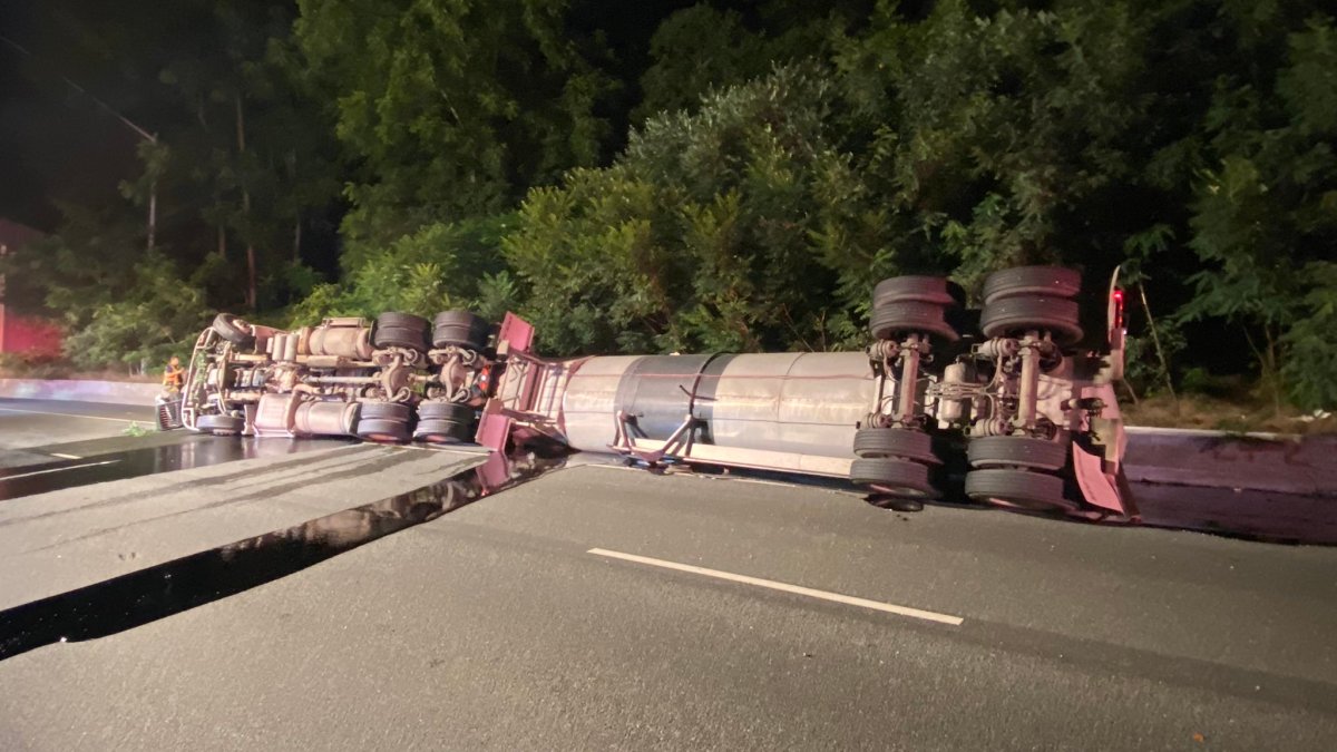 Dc Maryland Virginia Traffic Truck Crash On Capital Beltway Nbc4