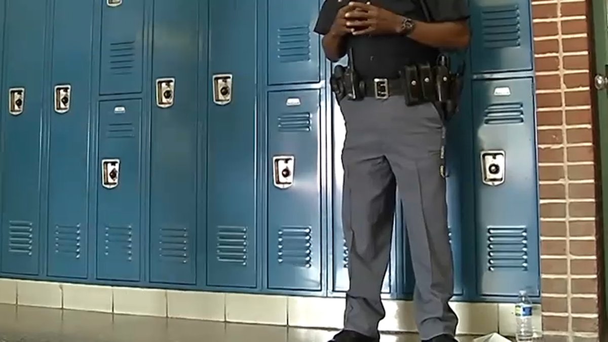 School Districts Offer Different Futures for School Resource Officers ...