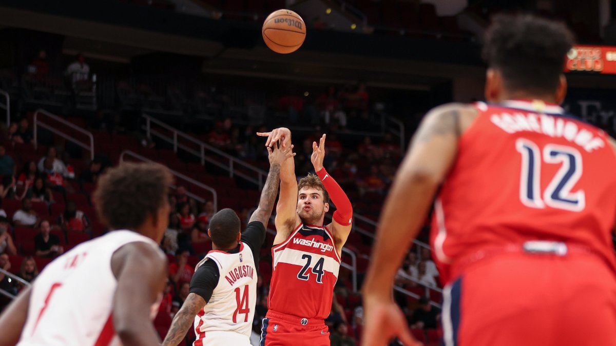 Corey Kispert Takes in NBA Experience in First Professional Action ...