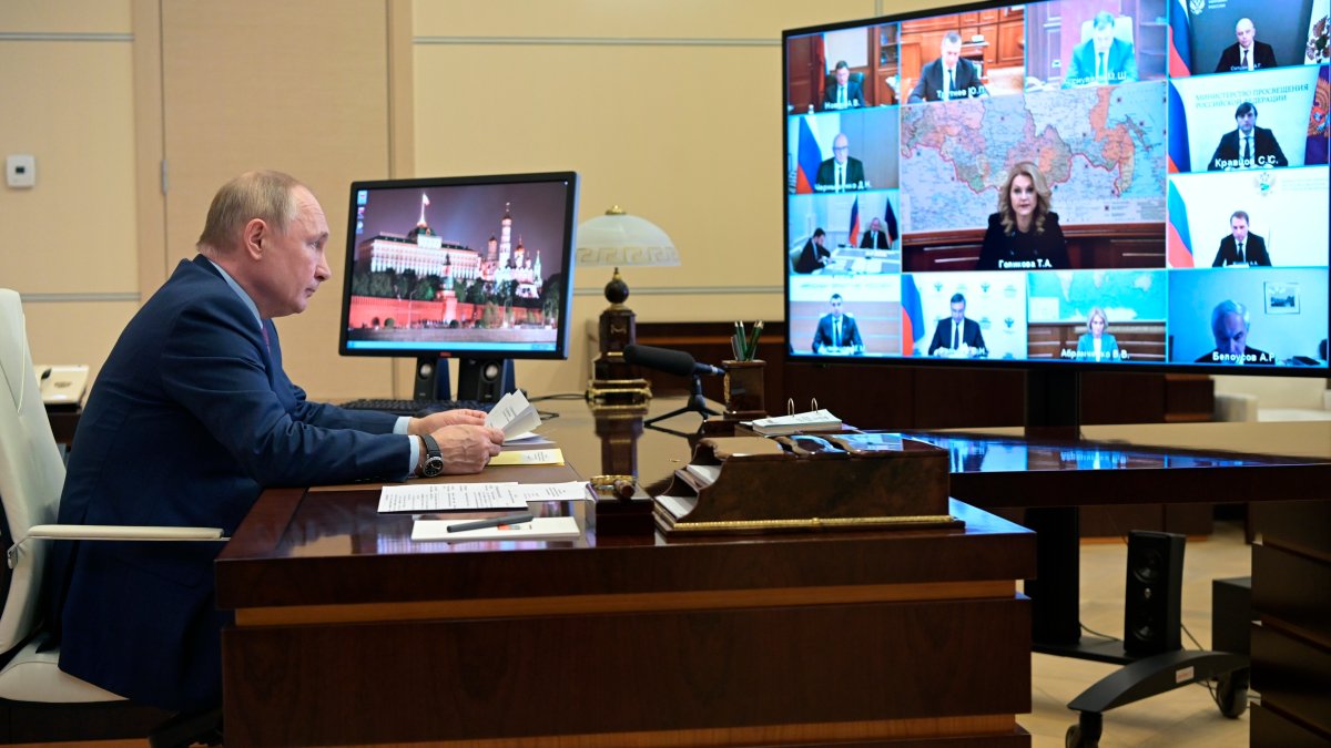 EXPLAINER: Russia’s Risky Options Beyond Full Ukraine Attack – NBC4 ...