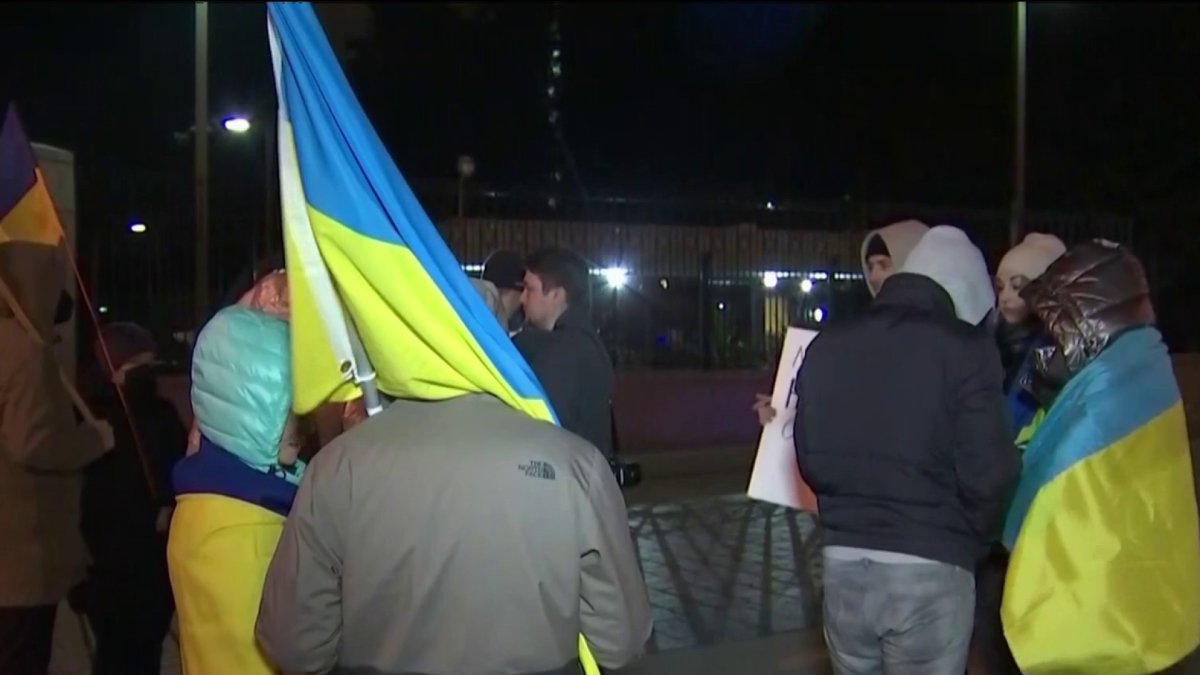 WATCH: Protesters Decry Attack on Ukraine at DC Russian Embassy – NBC4 ...