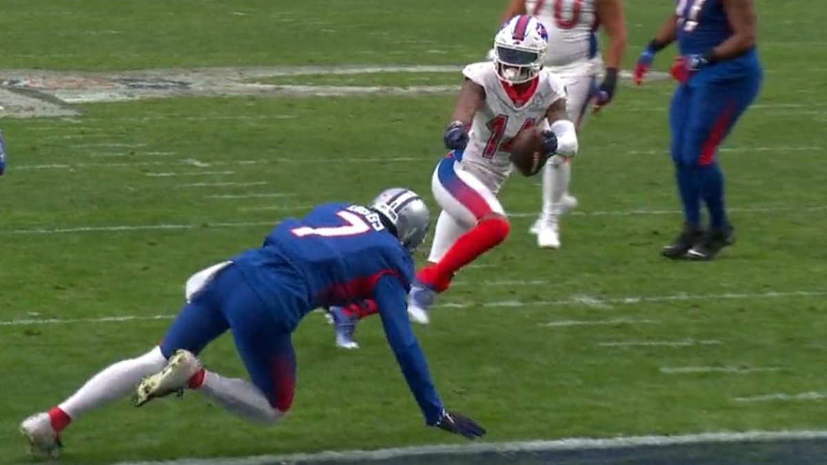 Stefon Diggs Gets the Better of Brother Trevon Diggs in Awesome Pro ...