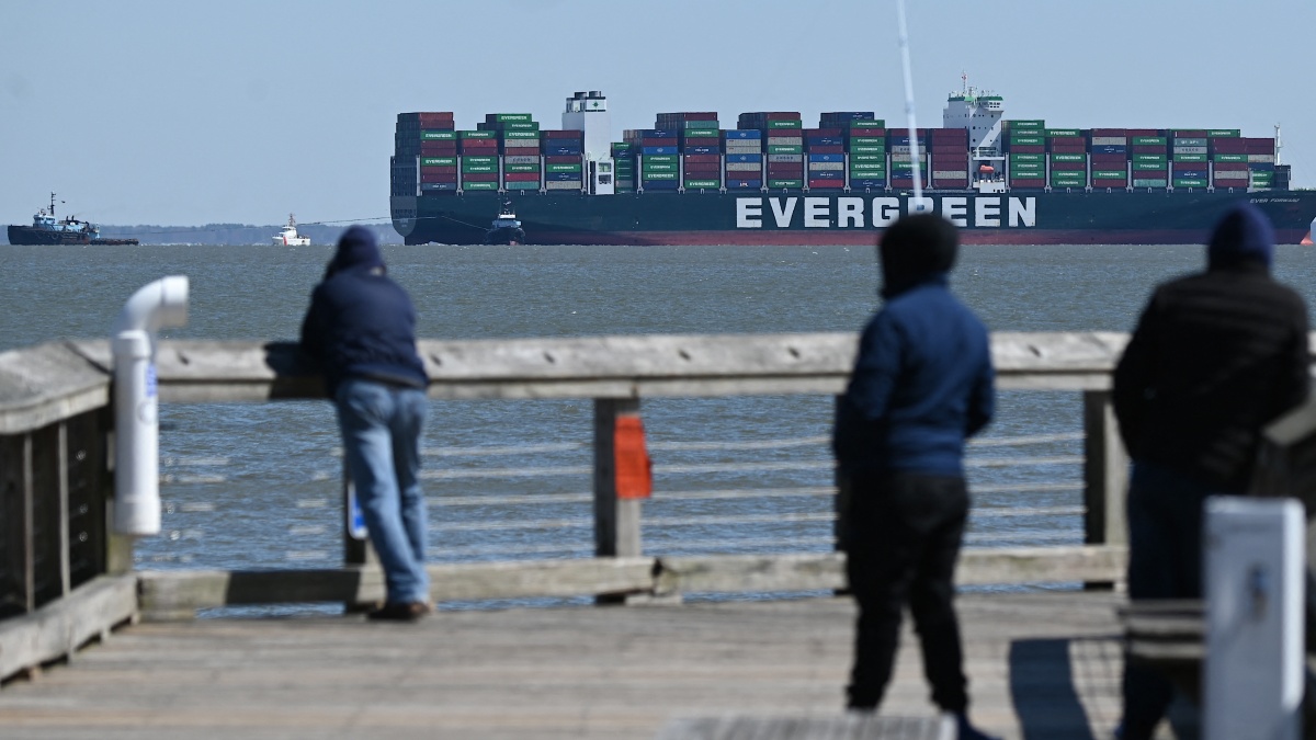 Try, Try Again to Free the Ever Forward, Still Stuck in Chesapeake Bay ...