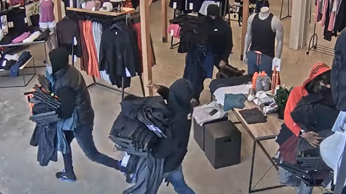 Navy Yard Lululemon Robbed 2 Days in a Row – NBC4 Washington