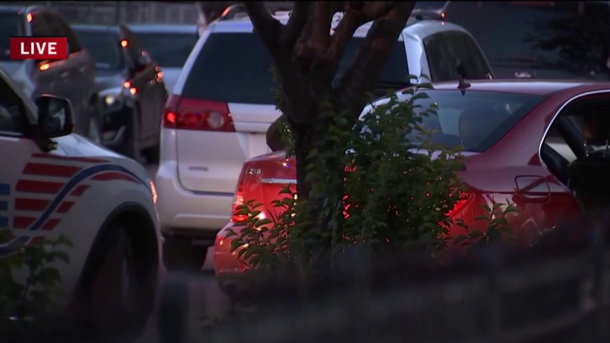 Multiple Suspects Carjack Victim in Northeast DC: Police – NBC4 Washington