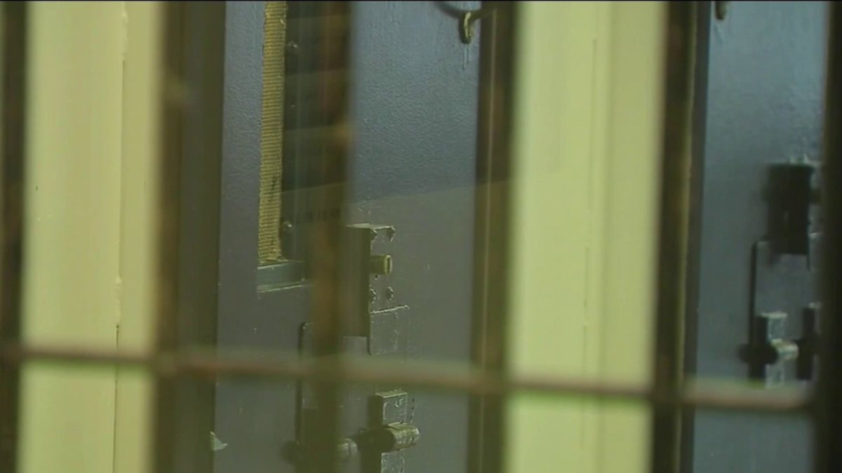 1 Dead, Another Hospitalized After Overdoses Inside DC Jail – NBC4 ...