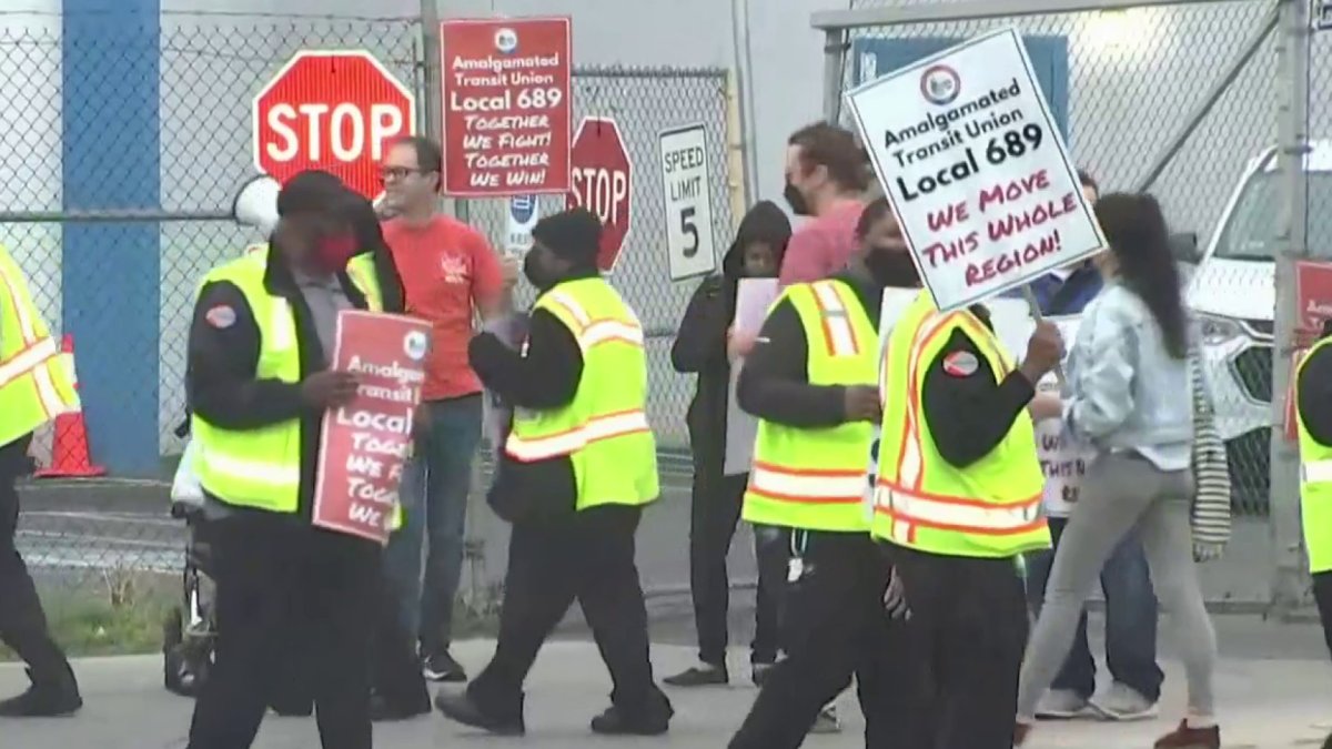 DC Circulator Bus Drivers Go on Strike – NBC4 Washington