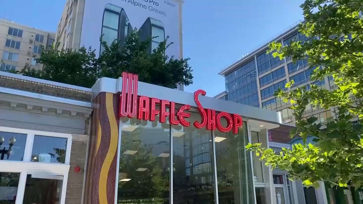 Historic Waffle Shop Re-Opens, Adds Pizza to the Menu – NBC4 Washington