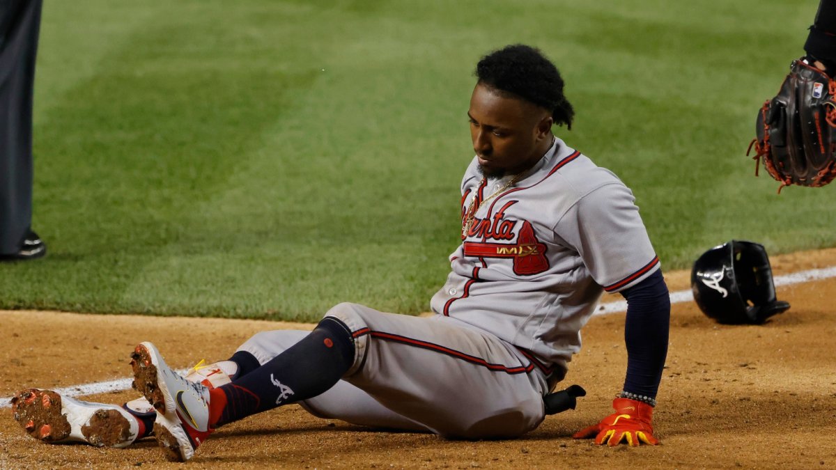 Braves’ Ozzie Albies Fractures Foot on Awkward Swing Vs. Nationals ...