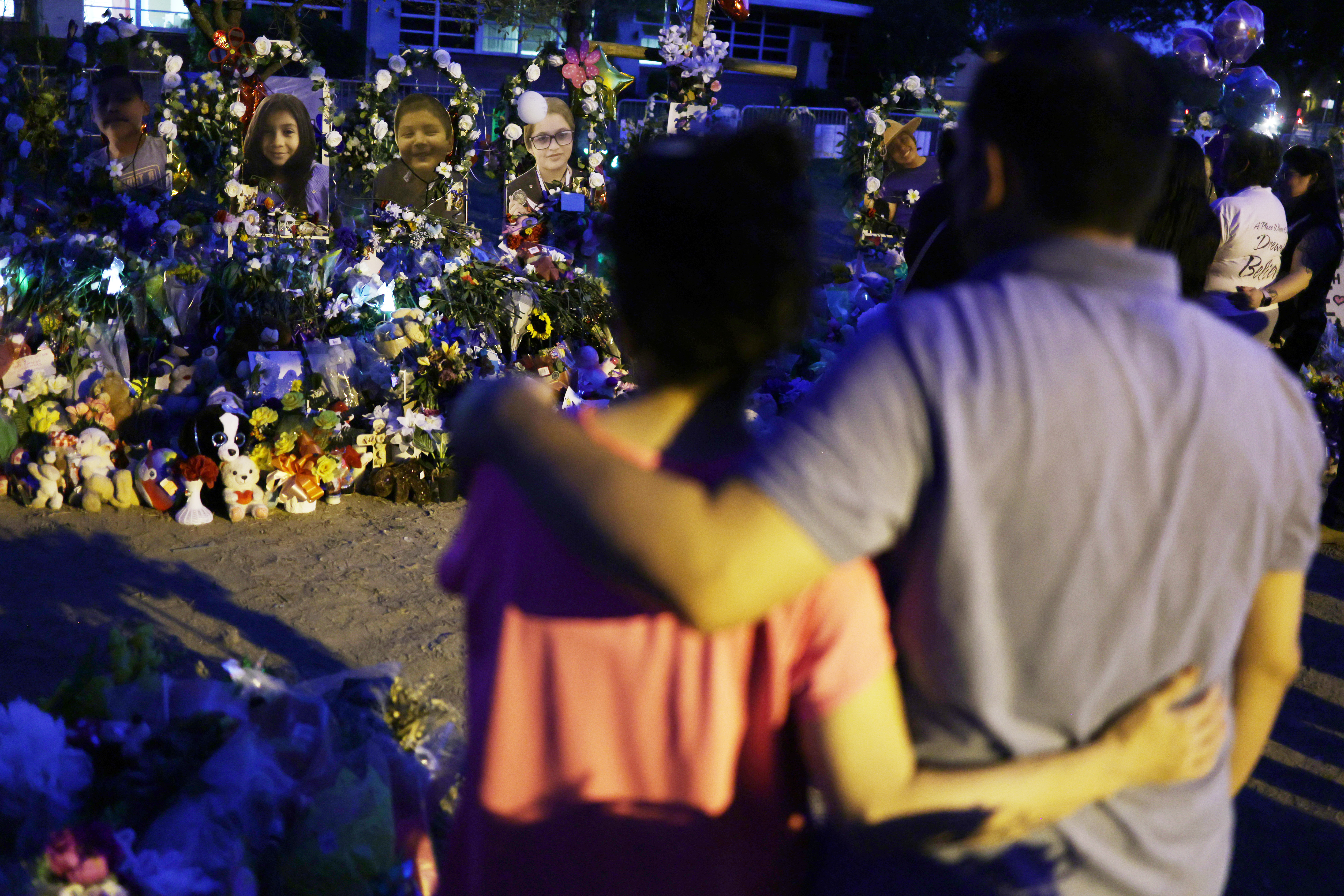 Texas School Shooting Updates: Police Delay Main Focus in Uvalde Review ...