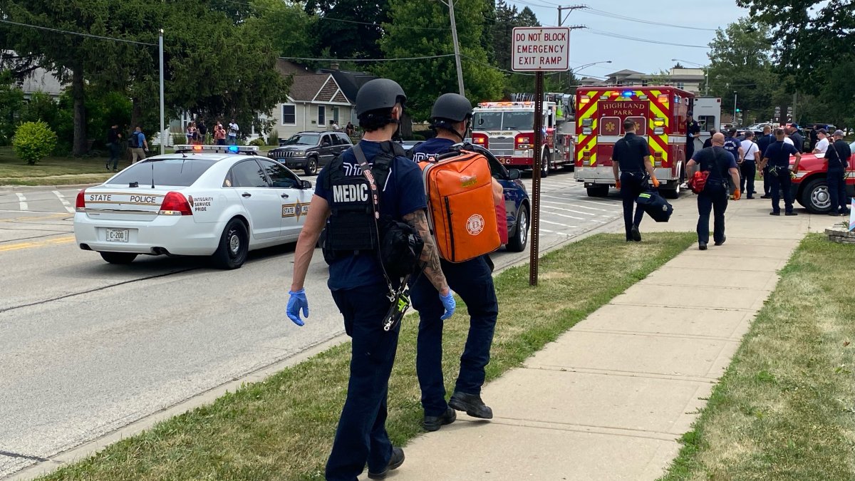 Witnesses Report Panic, Screaming During IL July 4th Parade Shooting ...