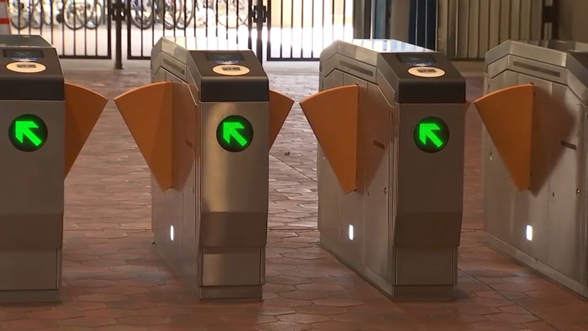 Fare Evasion Problems Might Lead Metro to Replace Entry Gates — Again ...