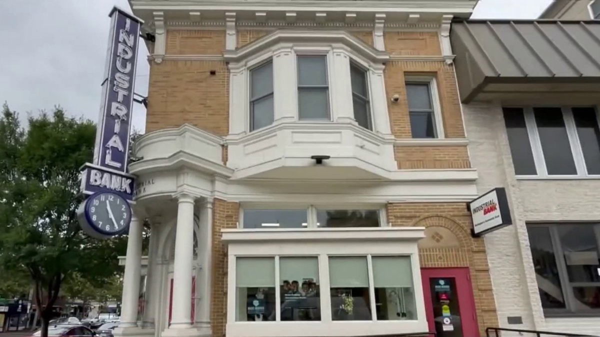 Black Family-Owned DC Bank Aims to Help Community With $82 Million in ...