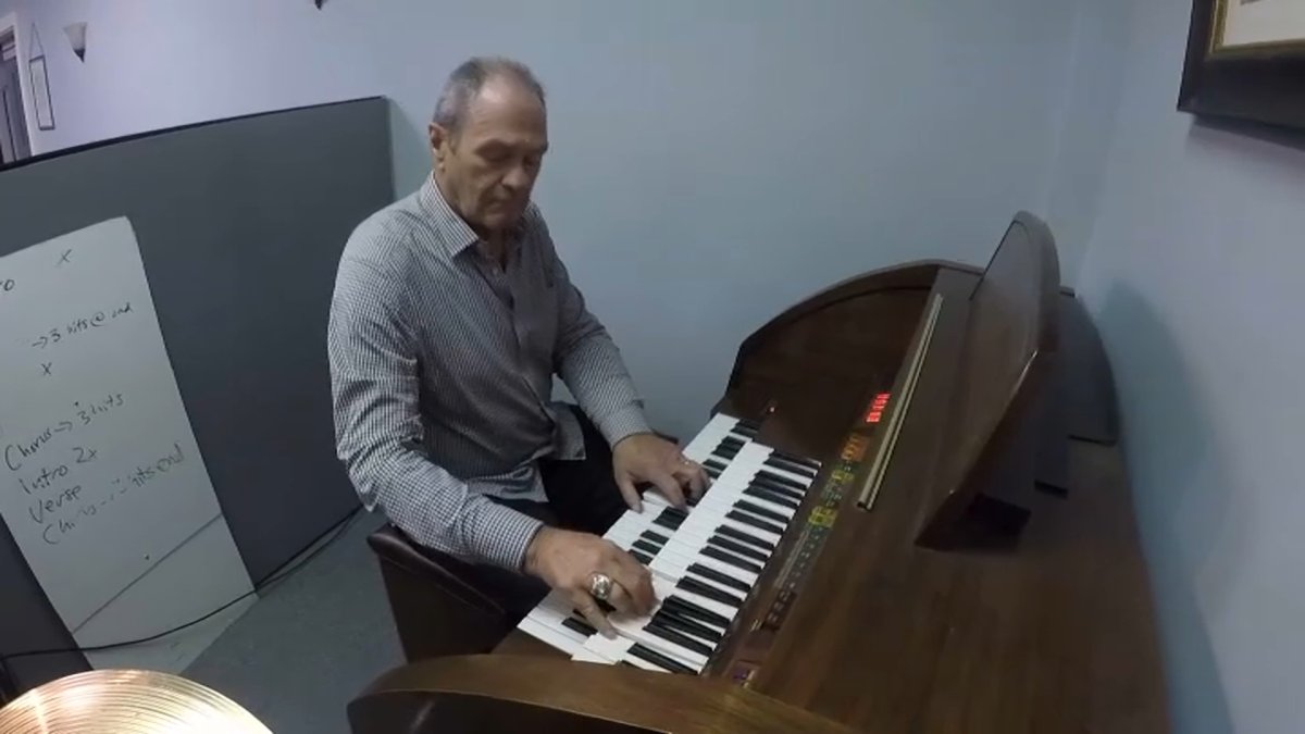 Caps Move Forward Without Live Organist – NBC4 Washington