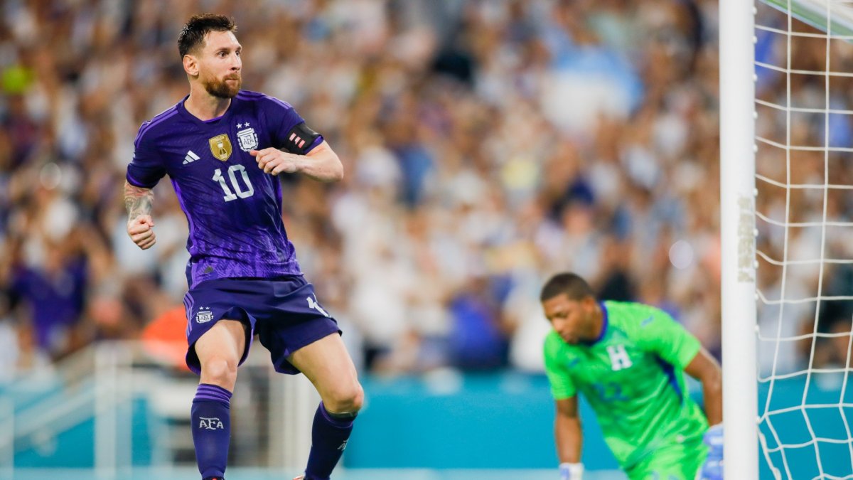 WATCH: Lionel Messi Scores Long-distance Chip vs. Honduras – NBC4 ...
