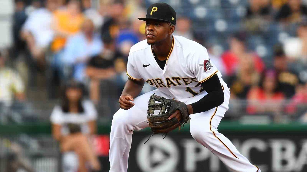 Watch Pirates’ Ke’Bryan Hayes Eat Mid-Play Snack as Run Scores – NBC4 ...