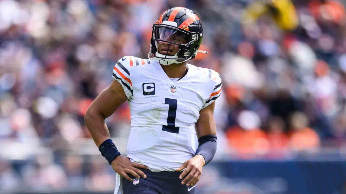 Justin Fields, Tom Brady Make NFL’s All-Frustrated Team Through Three ...