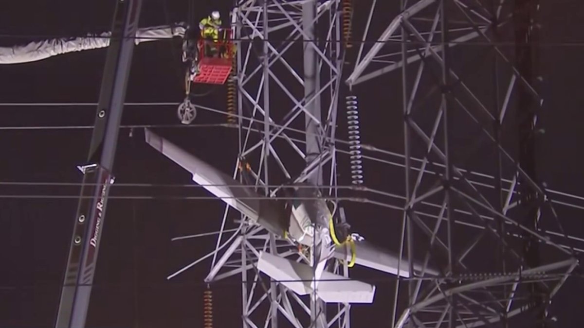 ‘Once-in-a-Lifetime’: Firefighters Describe Rescue of People From Plane ...