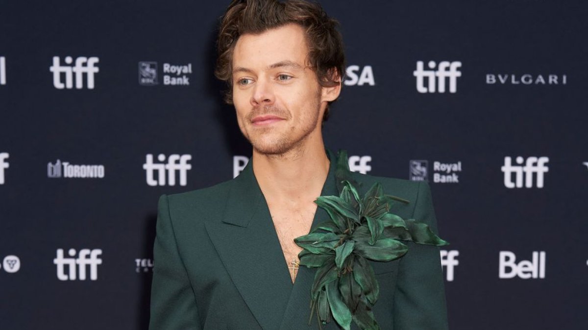 You’ll Adore This Look Into Harry Styles’ Christmas Celebrations – NBC4 ...