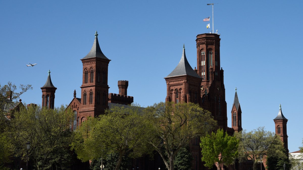 Smithsonian Castle to Close for 5-Year Renovation Starting Feb. 1 ...