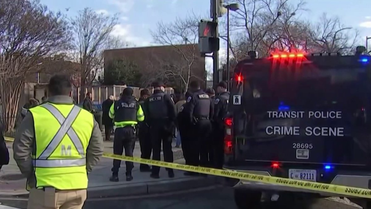 Heroes Describe Chaos of Encounter With Accused Metro Rampage Gunman ...