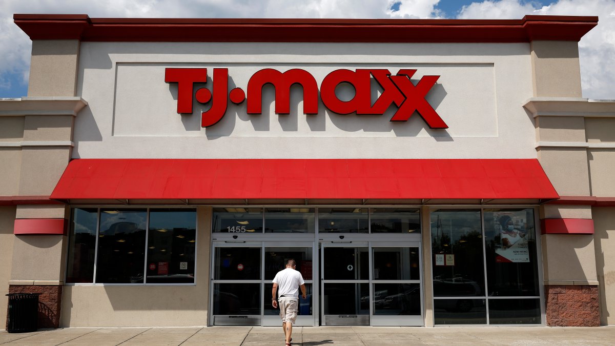 TJ Maxx, Marshalls store workers now wearing body cameras – NBC4 Washington